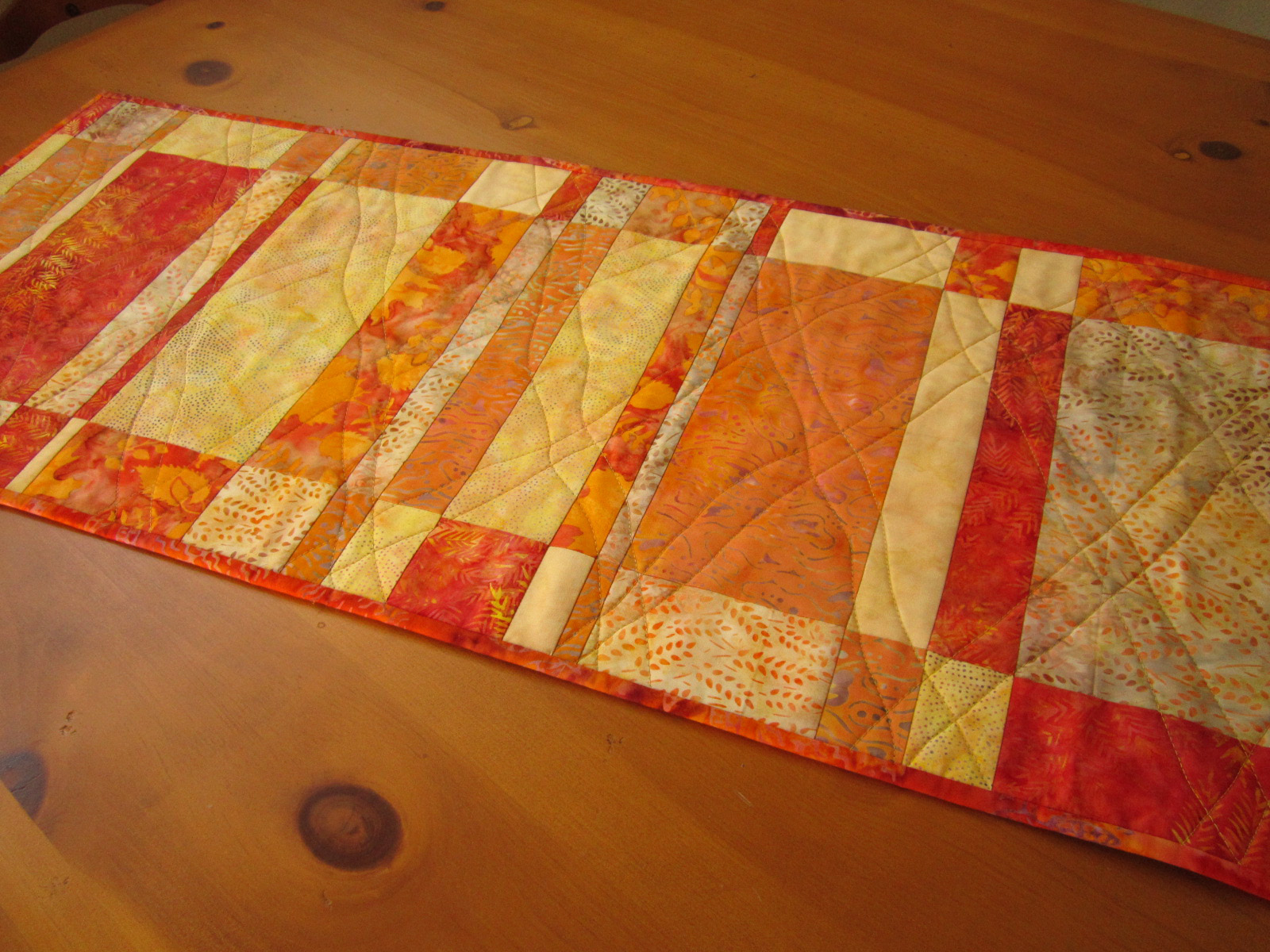 Quilted Table Runner Sunshine on Luulla