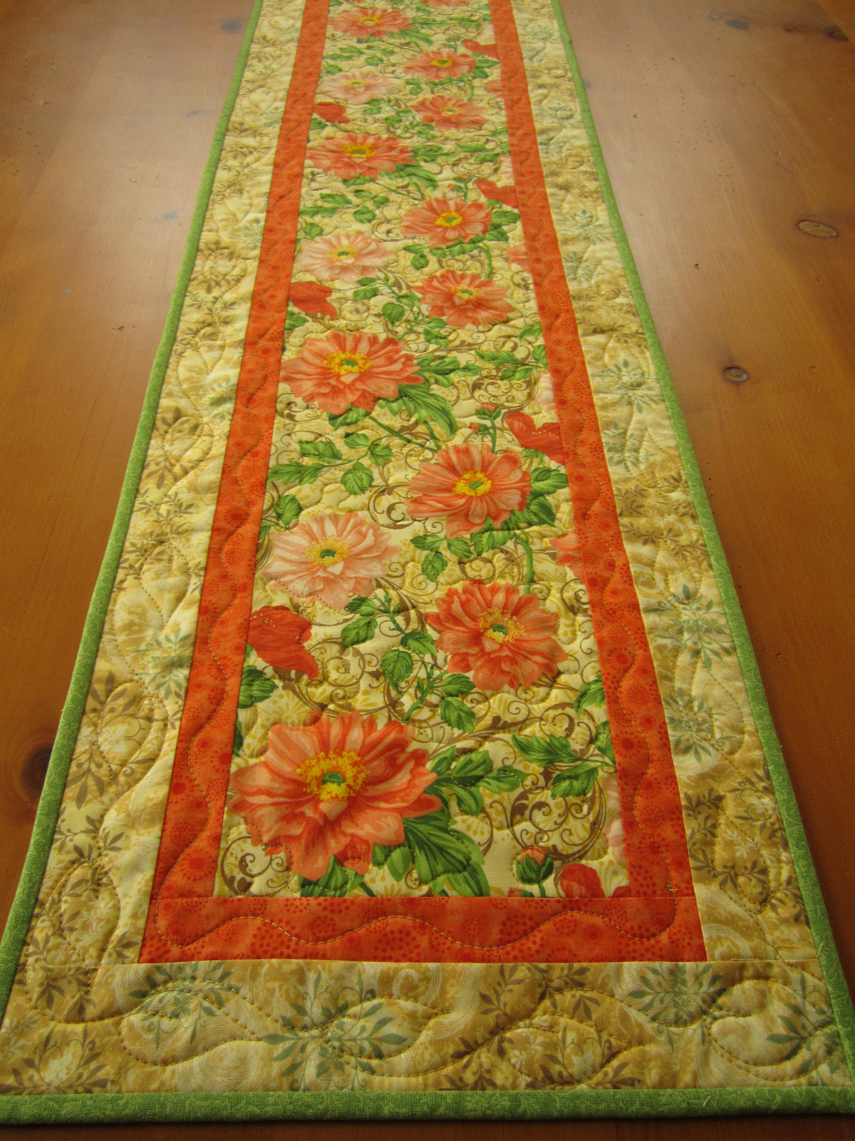 Floral Table Runner Quilted on Luulla
